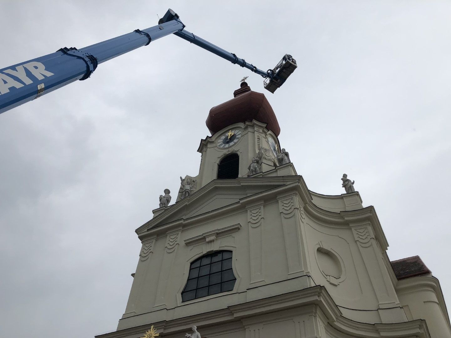 Kirchenfassade Pottendorf | Malermeister - Andreas Pulz